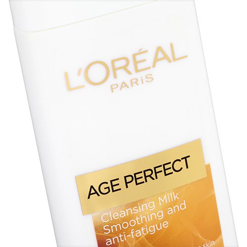 Age Perfect Smoothing & Anti Fatigue Cleansing Milk | L'Oréal Paris UK